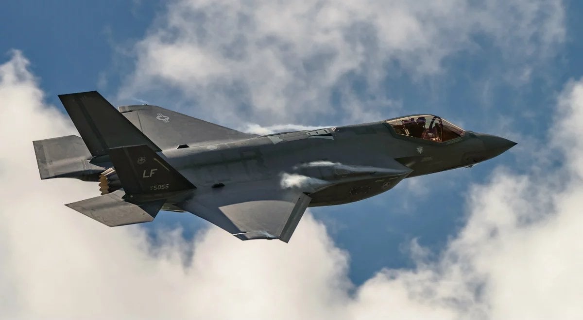 Poland's first F-35 fighter jet nears completion - Peter Theil